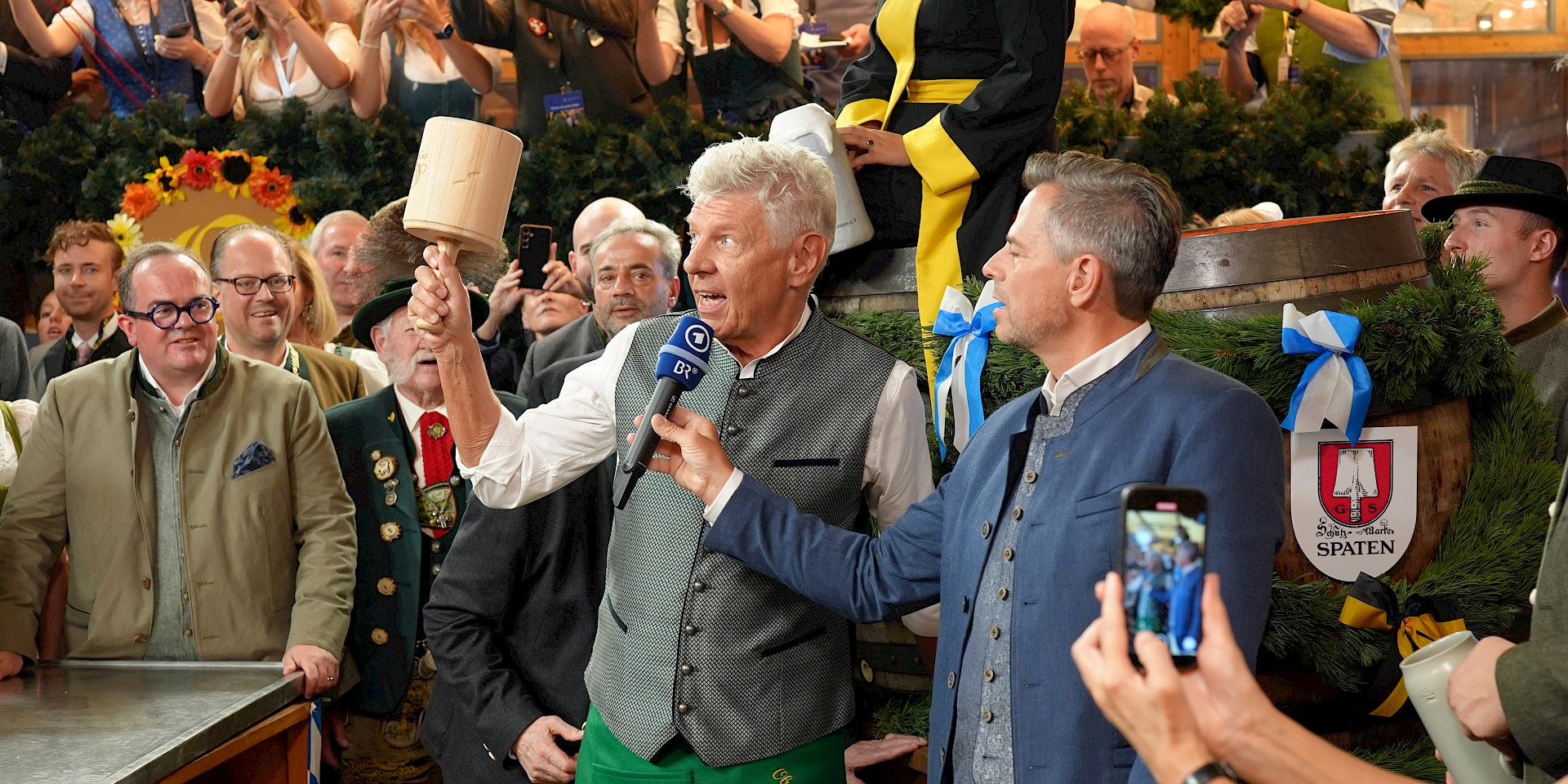 Ozapft is! Das Anzapfen auf dem Oktoberfest