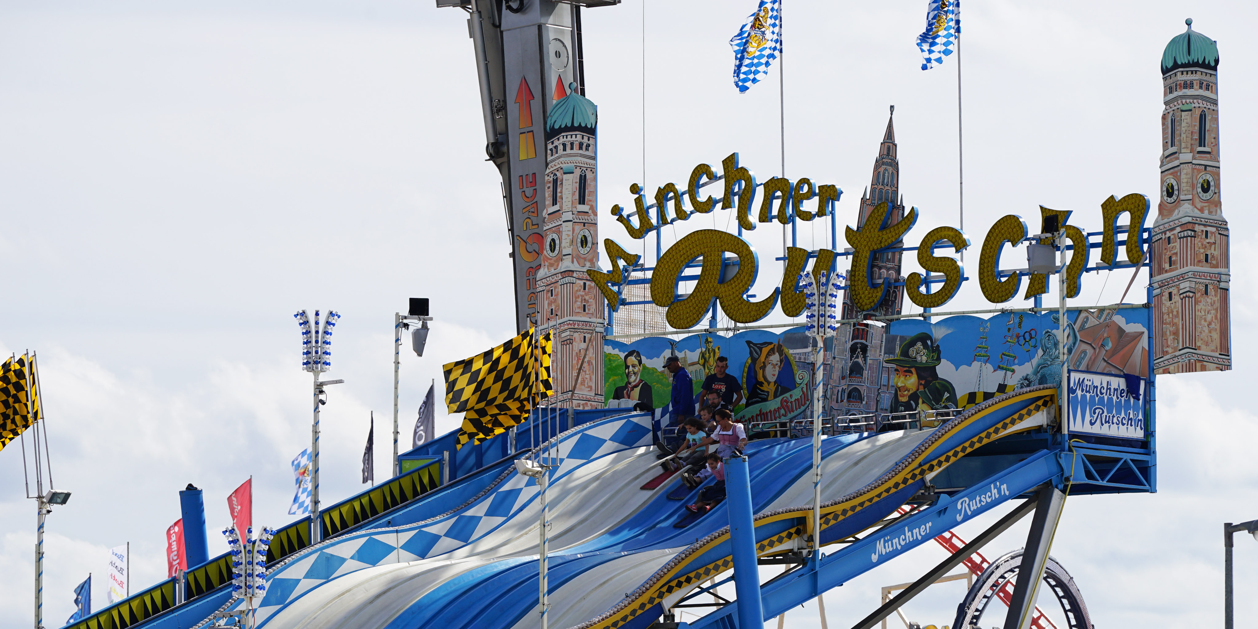 Münchner Rutschn - Die Großrutsche auf dem Oktoberfest