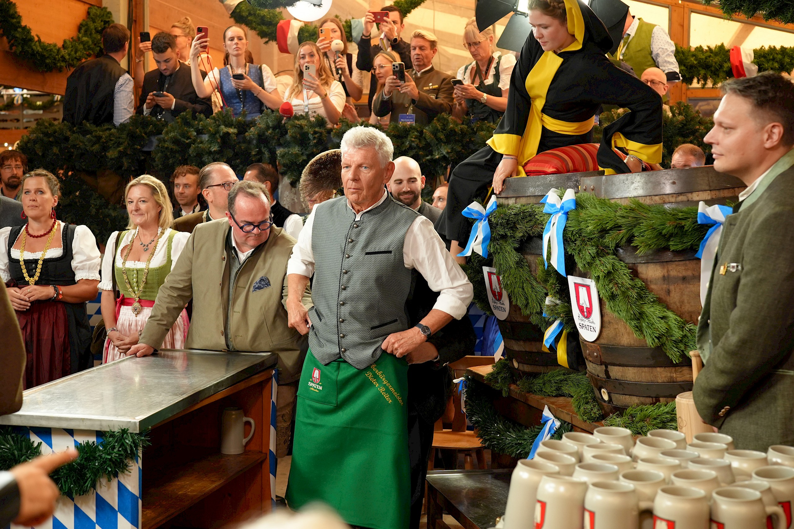 Ozapft is! Das Anzapfen auf dem Oktoberfest