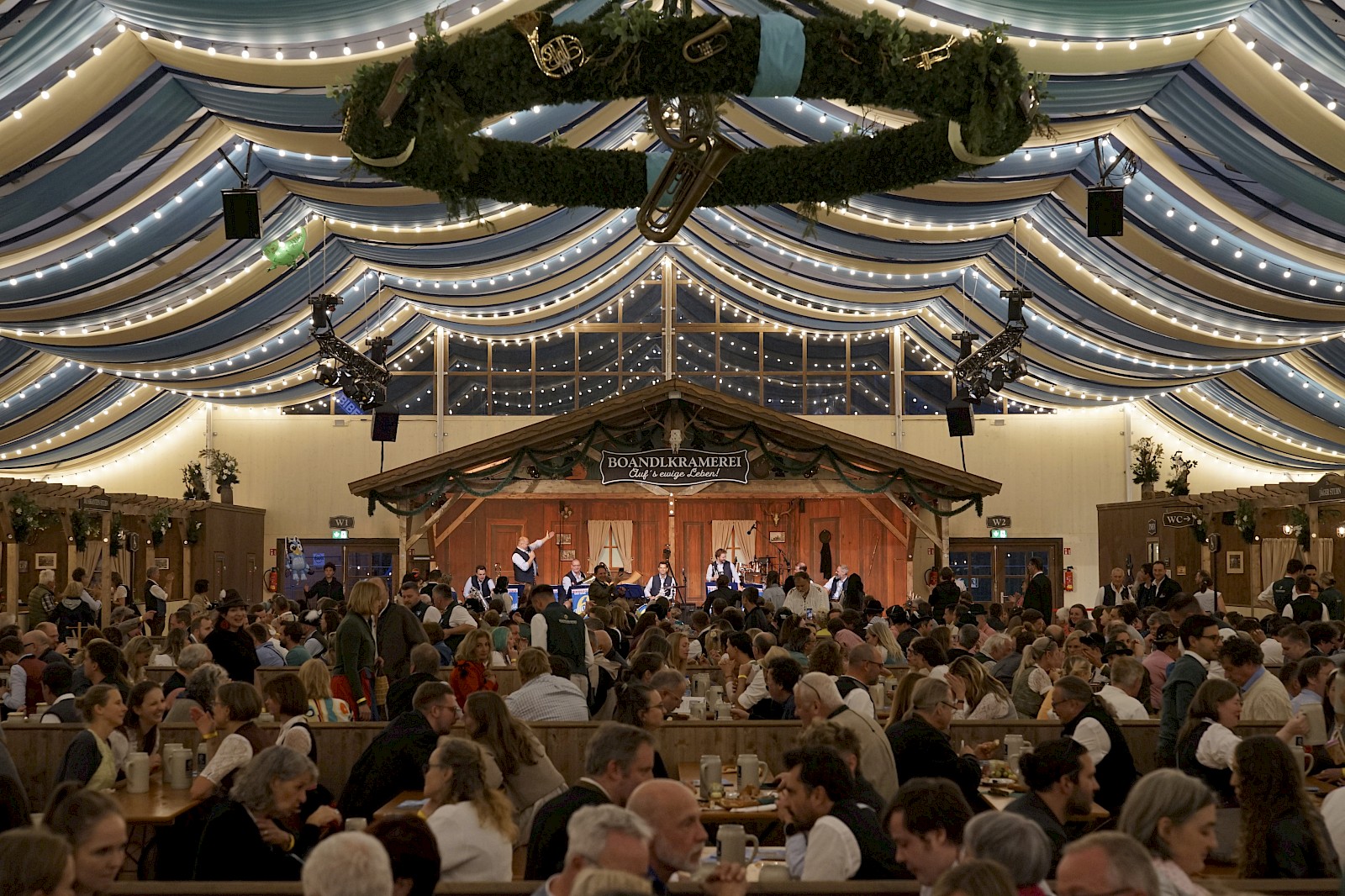 Boandlkramerei - Das Musikantenzelt auf der Oidn Wiesn